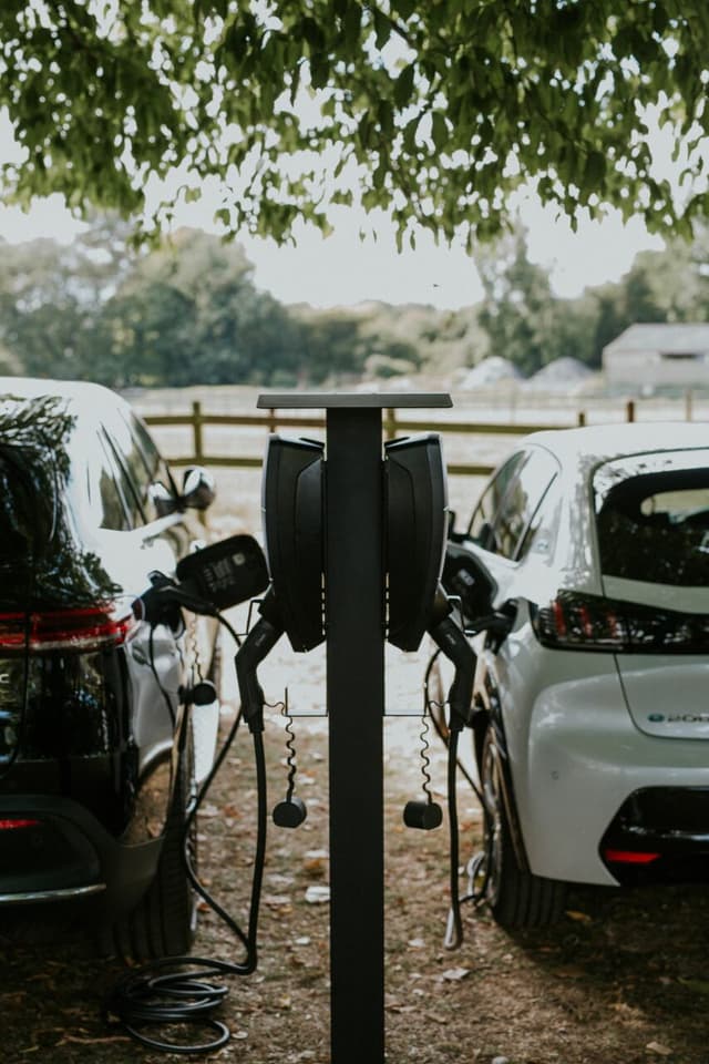 Elbillader til borettslag, sameier og bedrifter